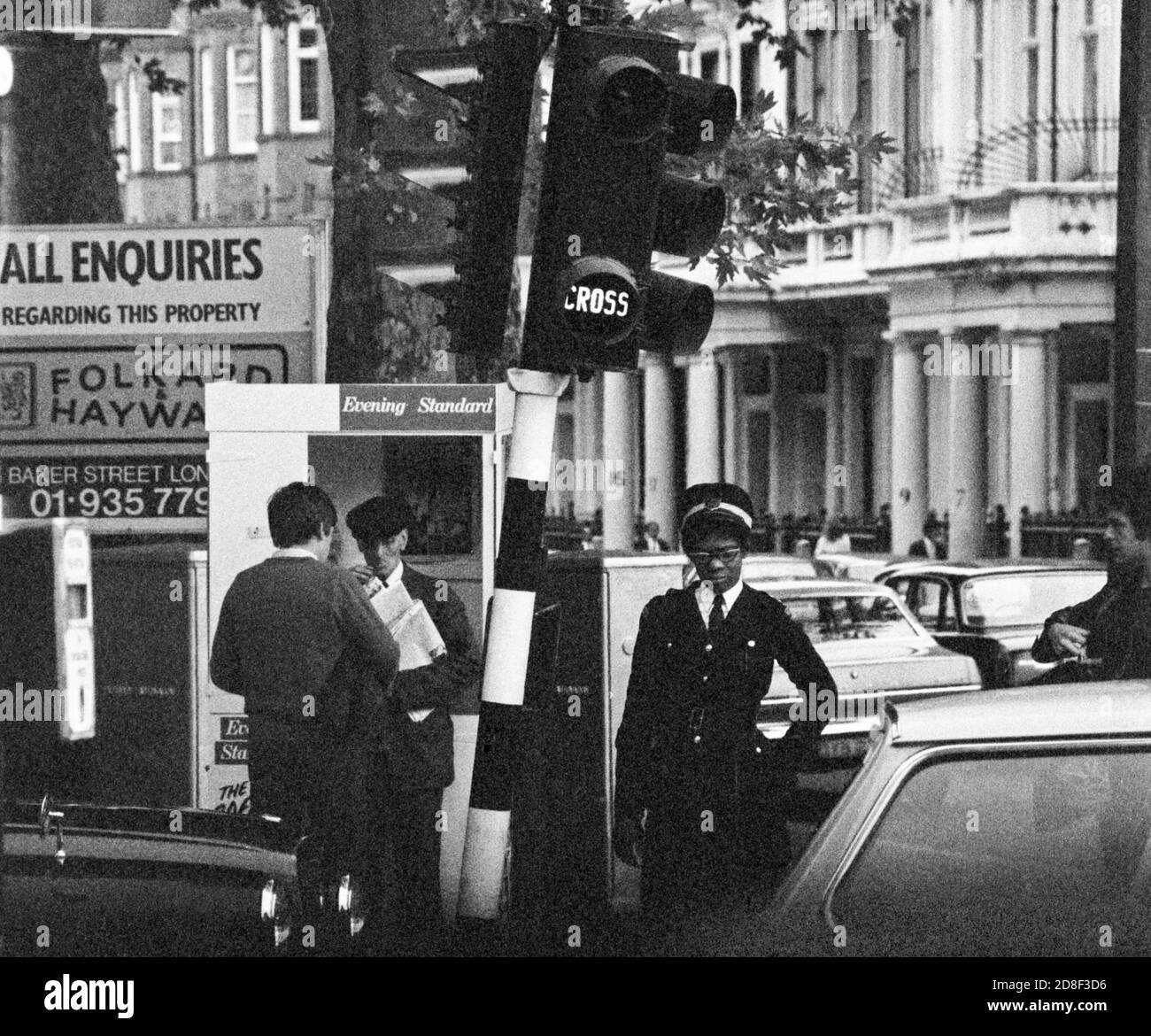 People on street uk Black and White Stock Photos & Images - Alamy