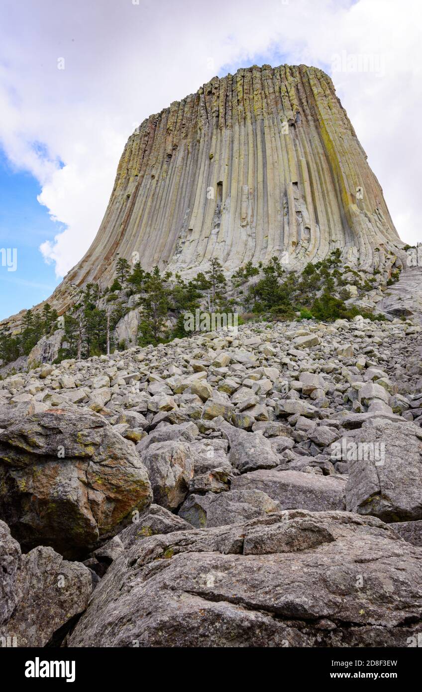 Black white devils tower rock hi-res stock photography and images - Alamy