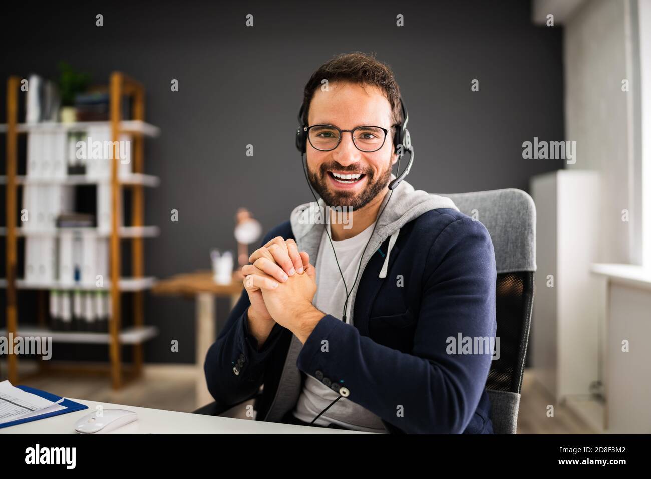 Online business webinar hi-res stock photography and images - Alamy