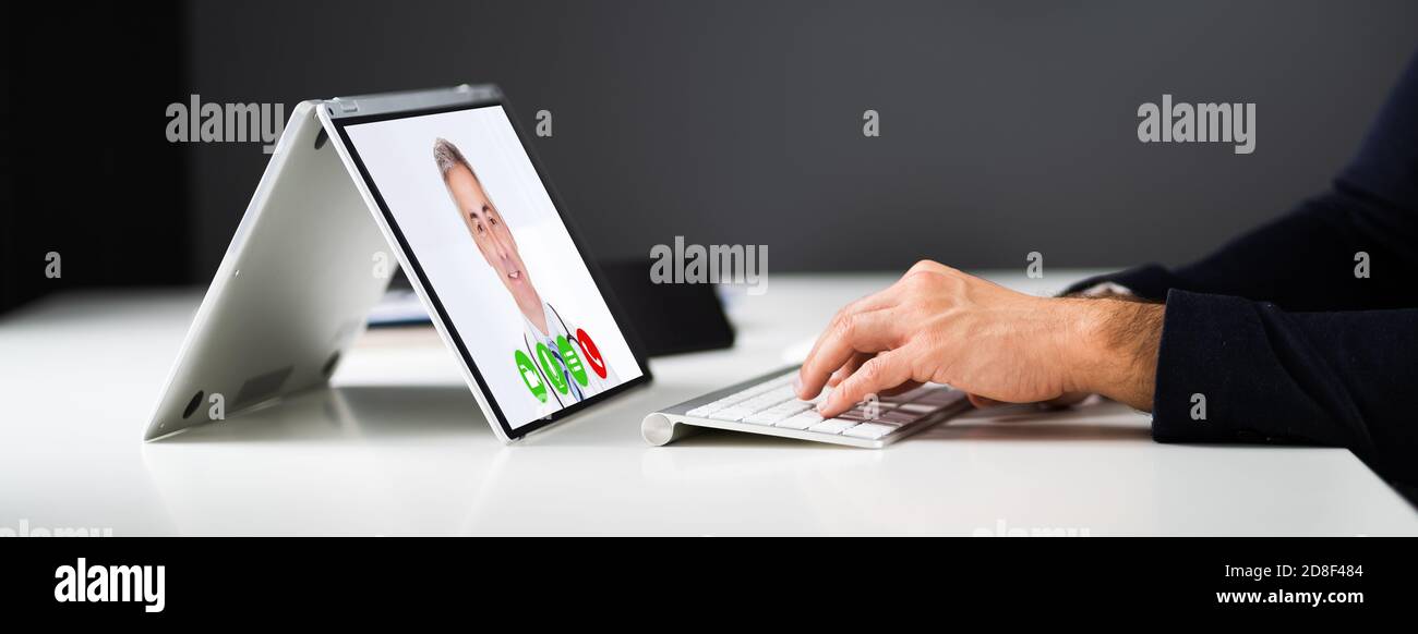 Doctor chat hi-res stock photography and images - Alamy