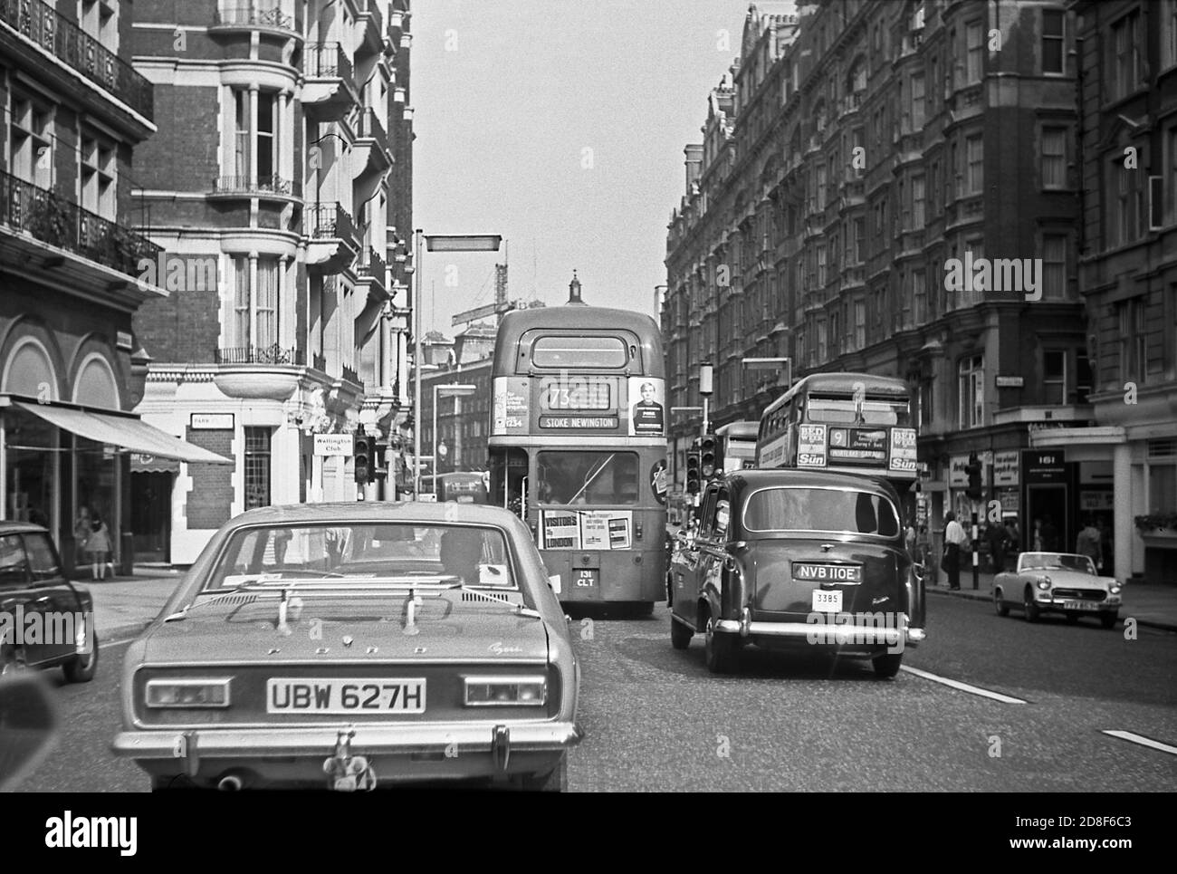 Streetscape London, England, 1971 Stock Photo - Alamy