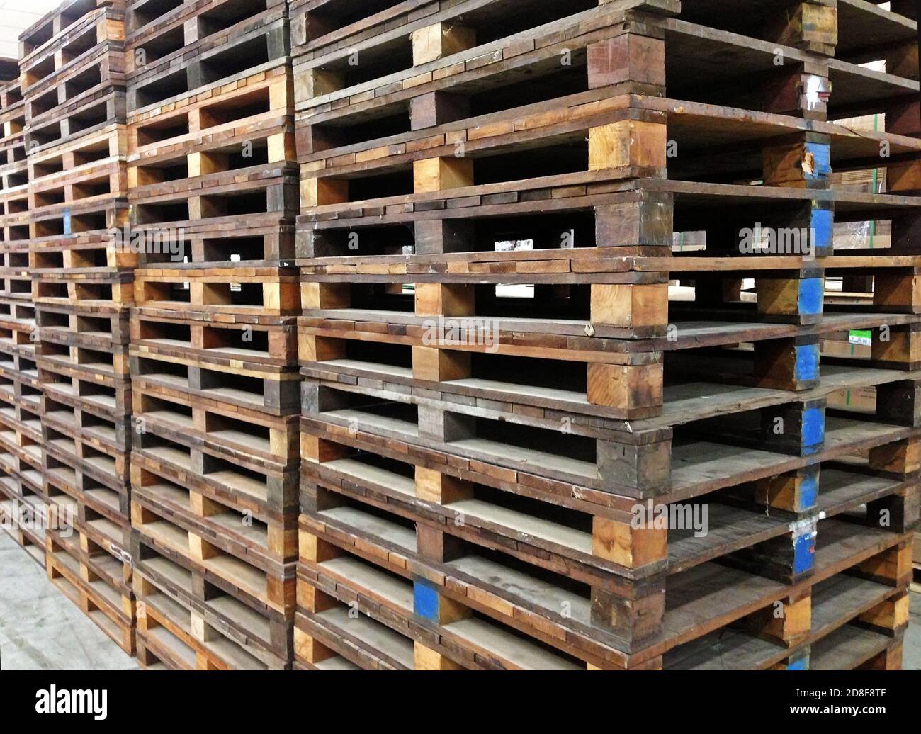 Clean and organized stock warehouse Stock Photo - Alamy