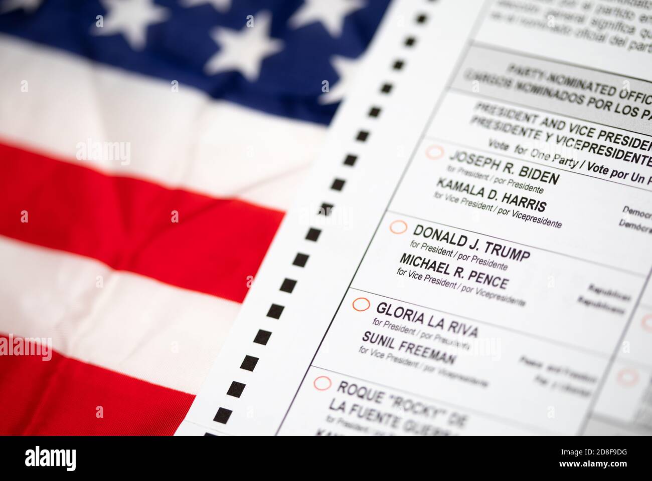 Riverside, California, USA - 10/2020: Blank Official Ballot On American ...