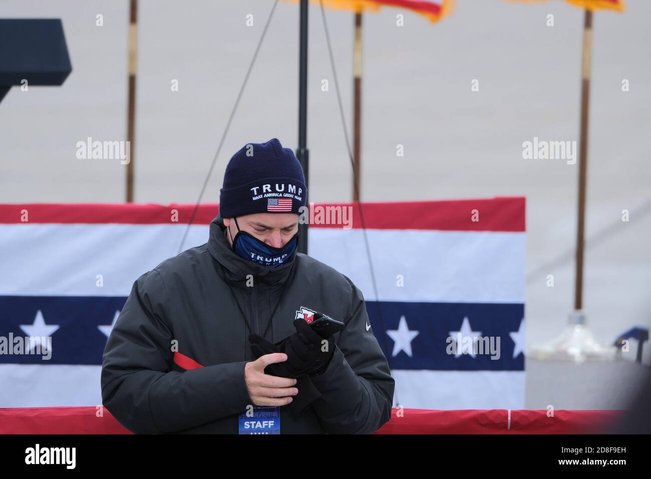 Des Moines, Iowa, USA. 29th Oct, 2020. A campaign staff worker for US ...