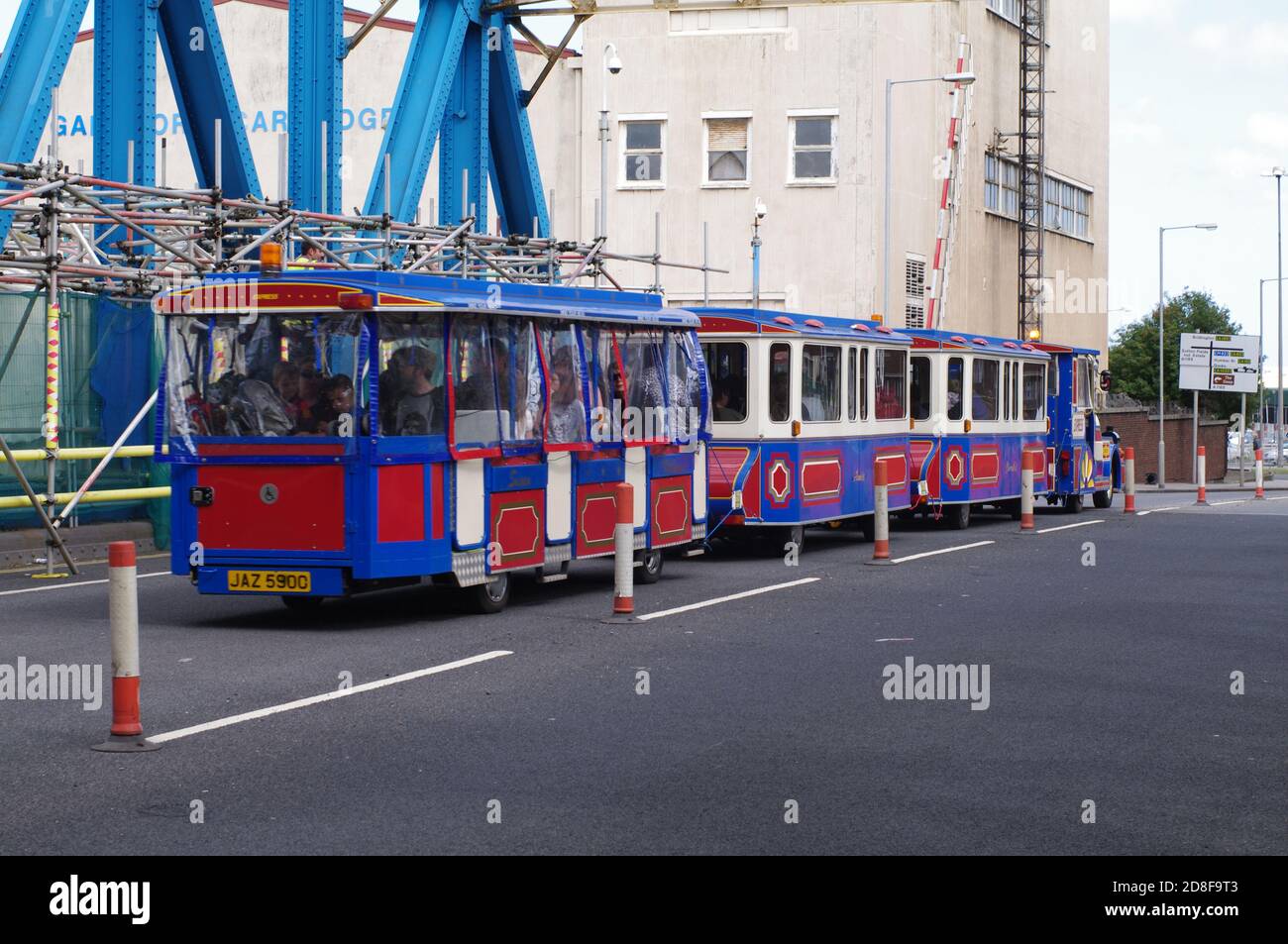 Hull Land Train, crossing River Hull over Drypool Bridge, England, UK ...