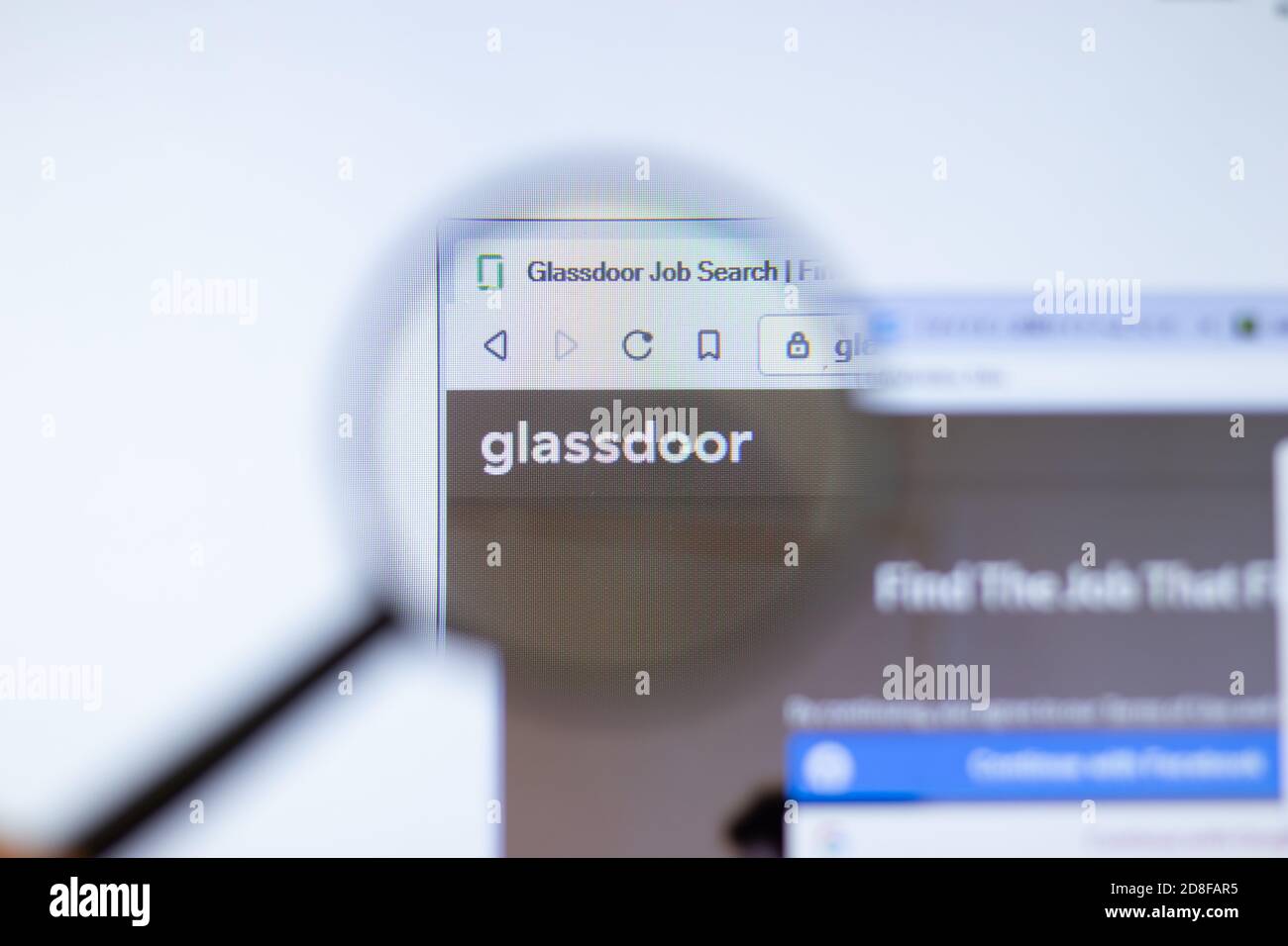 Glassdoor logo hi-res stock photography and images - Alamy
