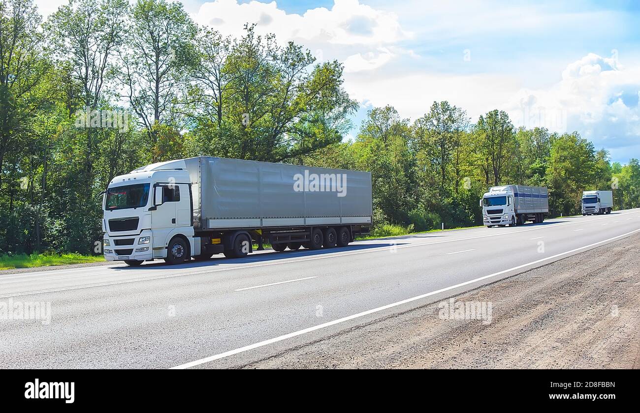 Convoy escort vehicle hi-res stock photography and images - Alamy