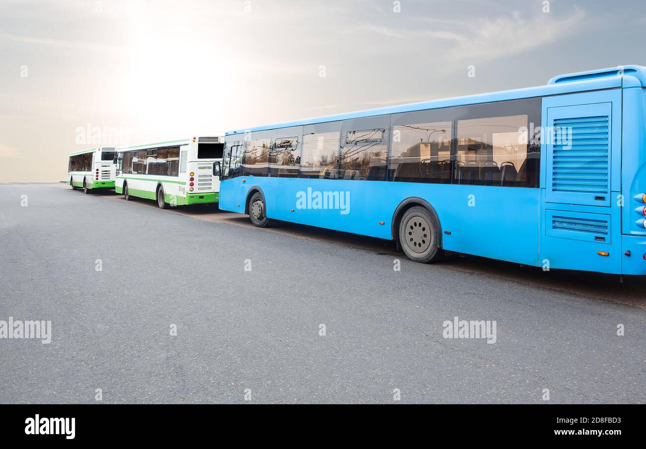 Buses in a line hi-res stock photography and images - Alamy