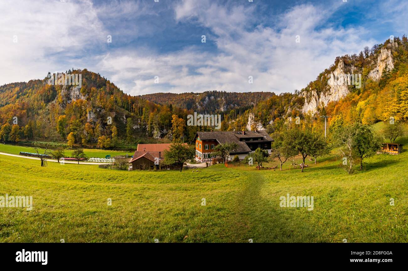 Fantastic autumn hike in the beautiful Danube valley at the Beuron ...