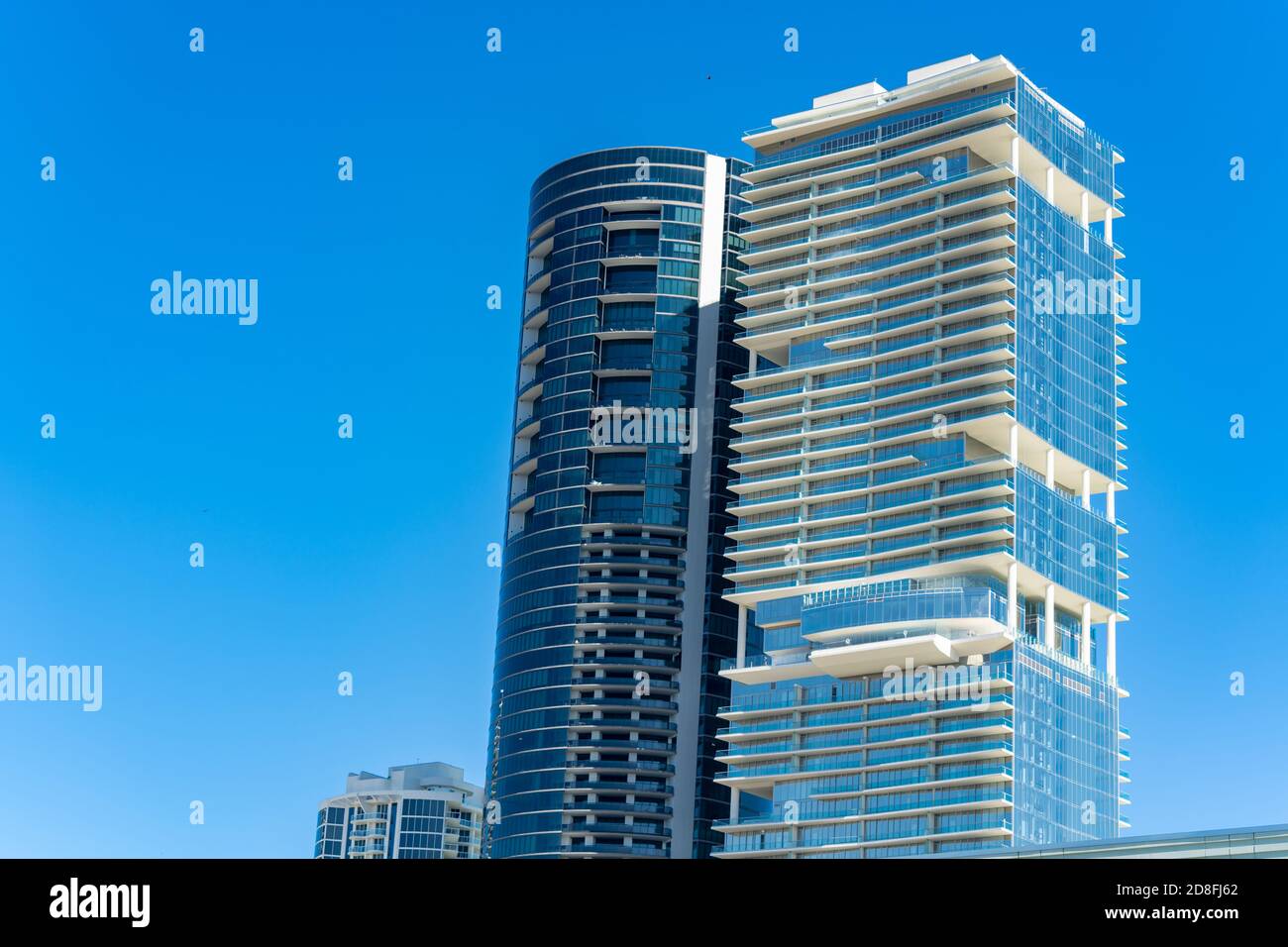 Modern highrise hi-res stock photography and images - Alamy