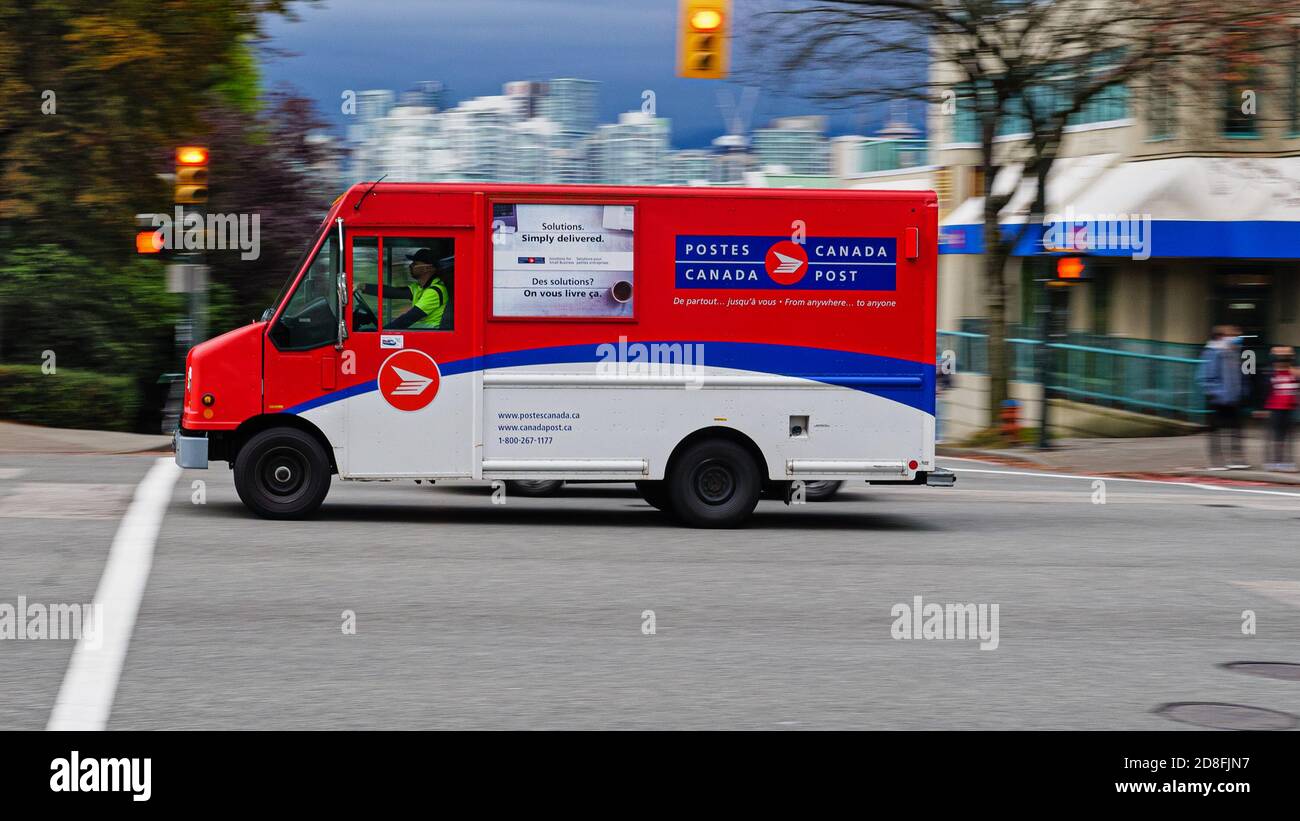 Canada post vehicle livery hi-res stock photography and images - Alamy