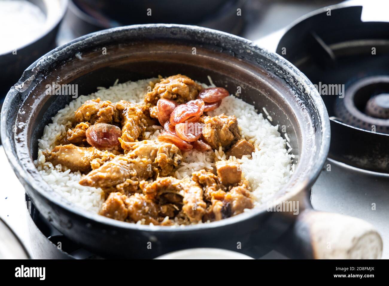 Chinese clay pot hi-res stock photography and images - Alamy