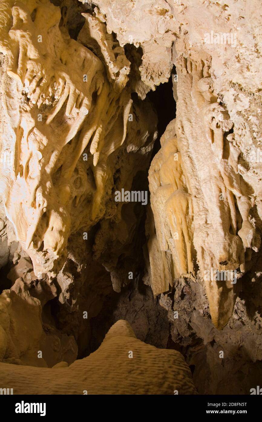 Mountain colossal cave mountain park hi-res stock photography and ...