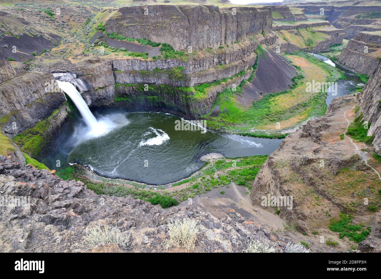 Falling spring falls hi-res stock photography and images - Alamy