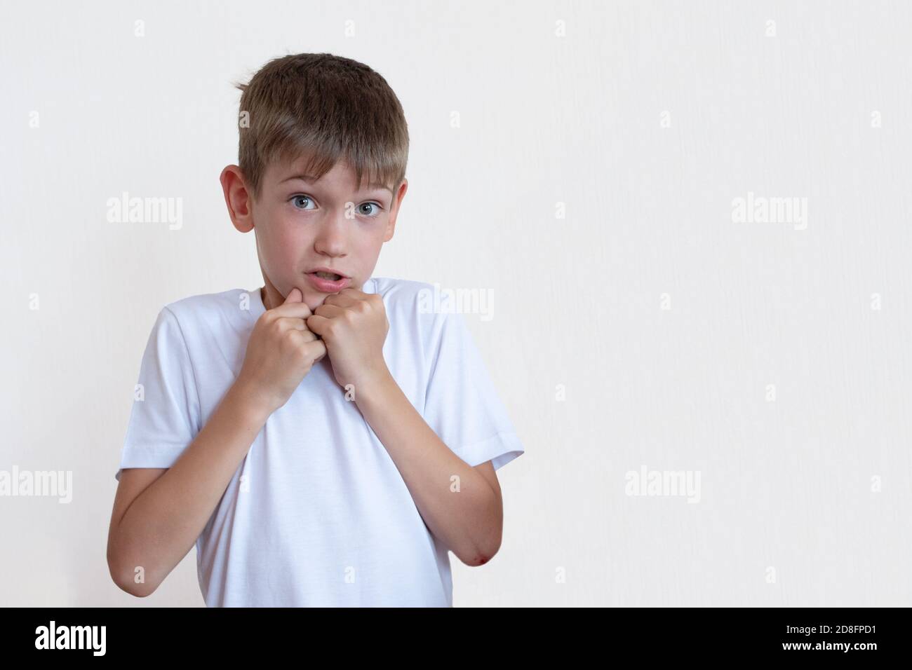 Teen boy face scared hi-res stock photography and images - Alamy