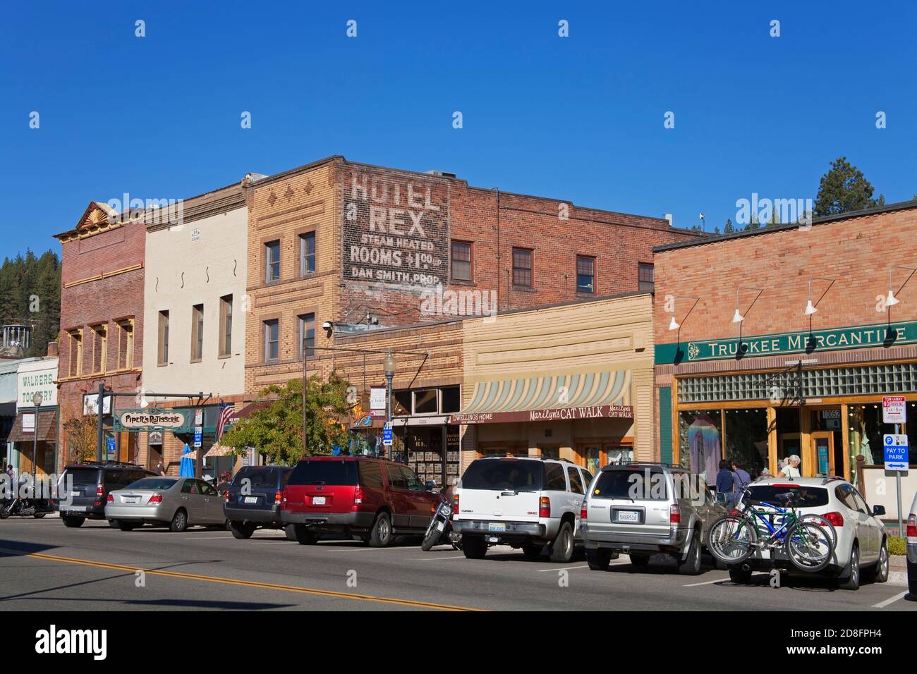 Row stores on commercial hi-res stock photography and images - Alamy
