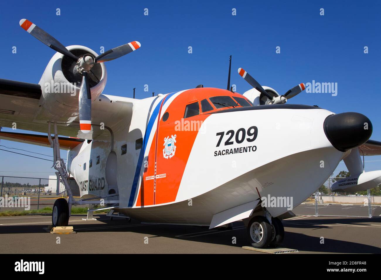 Grumman HU-16B "Albatross" at the Aerospace Museum of California ...