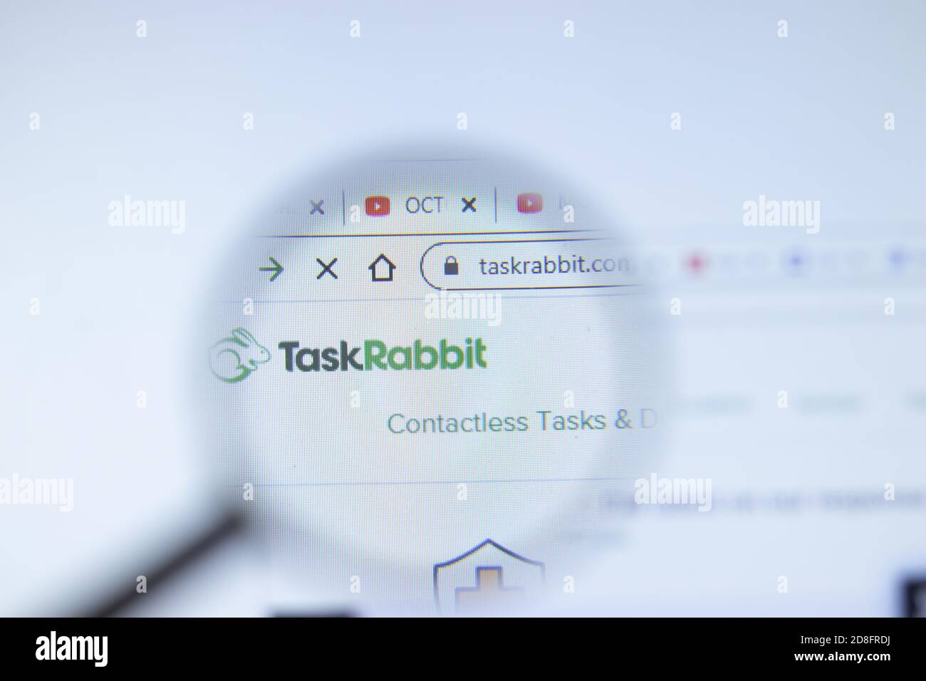 Taskrabbit screen hi-res stock photography and images - Alamy