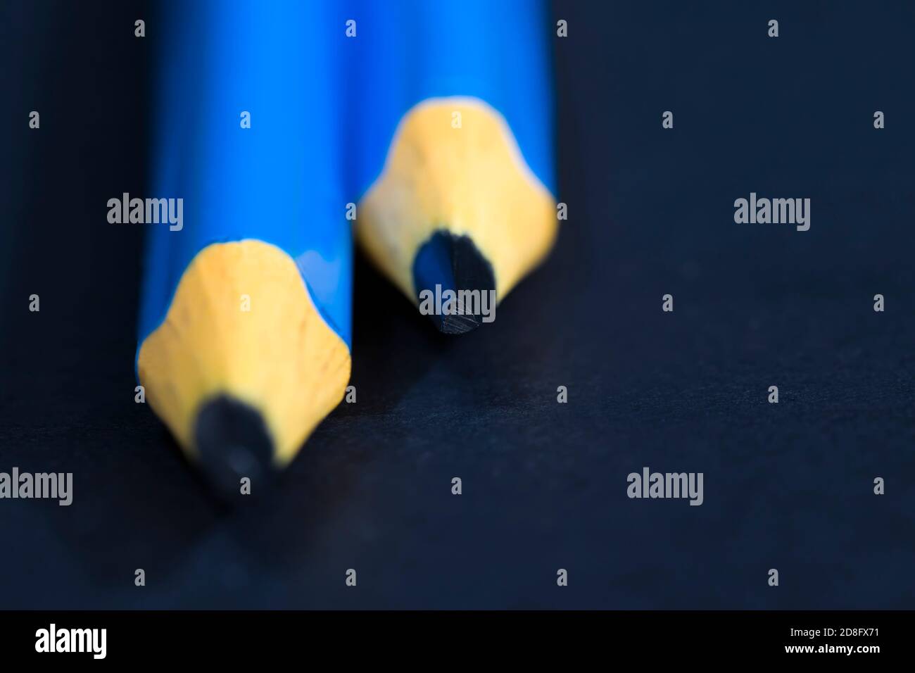 ordinary yellow wooden pencil Stock Photo - Alamy