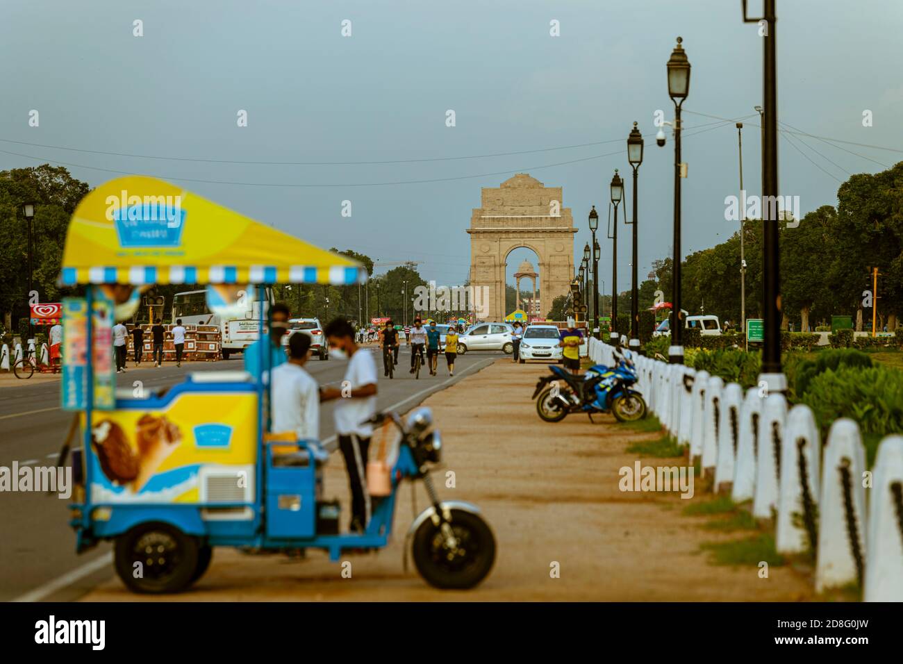 India gate delhi people hi-res stock photography and images - Alamy