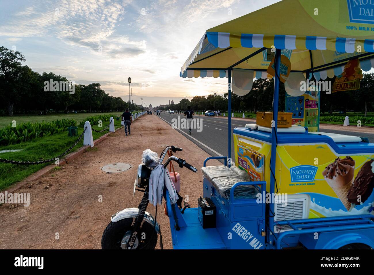View of the Rashtrapati Bhavan and central Delhi area from the Rajpath ...