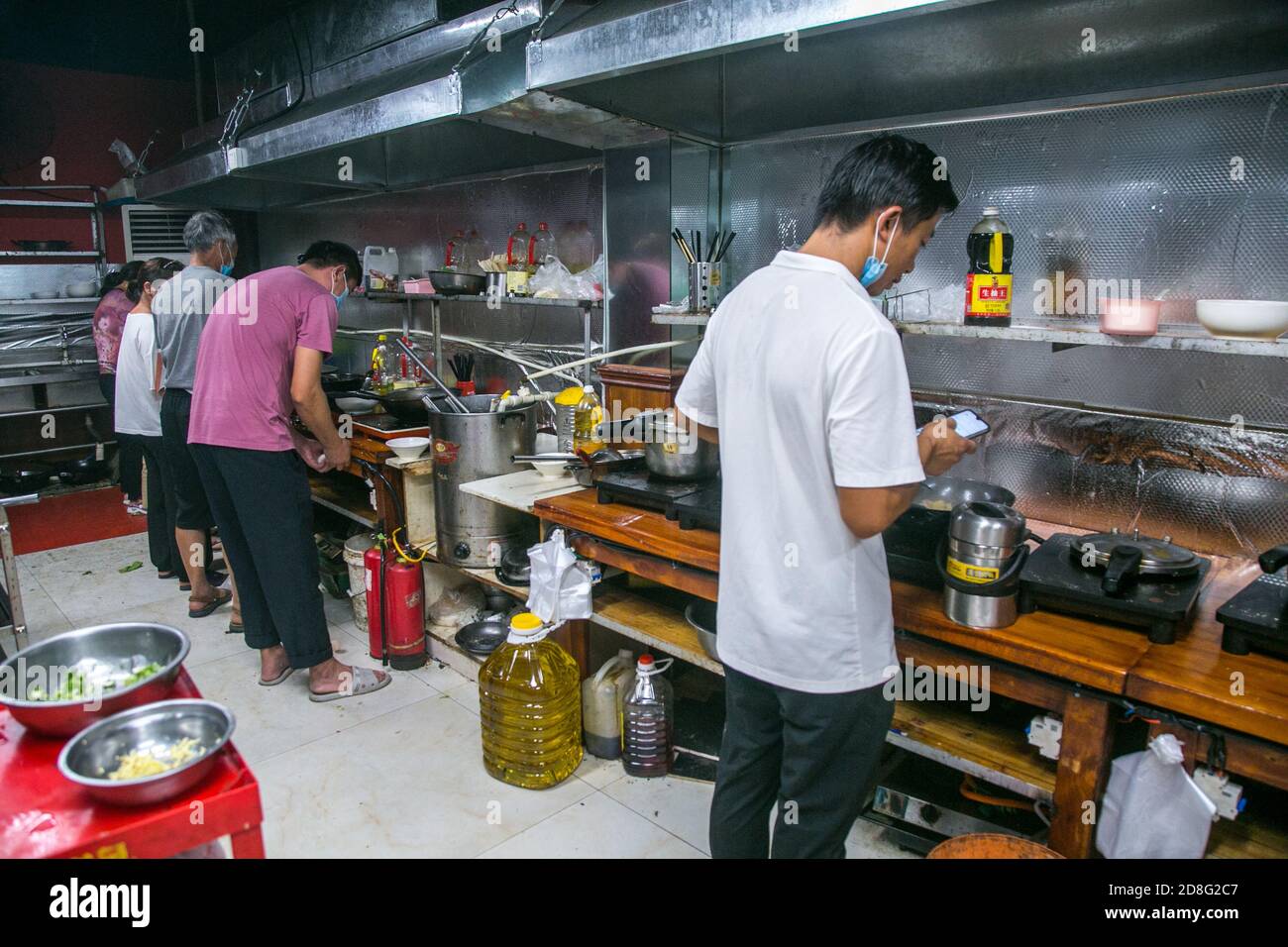 Hospital kitchen cook hi-res stock photography and images - Alamy