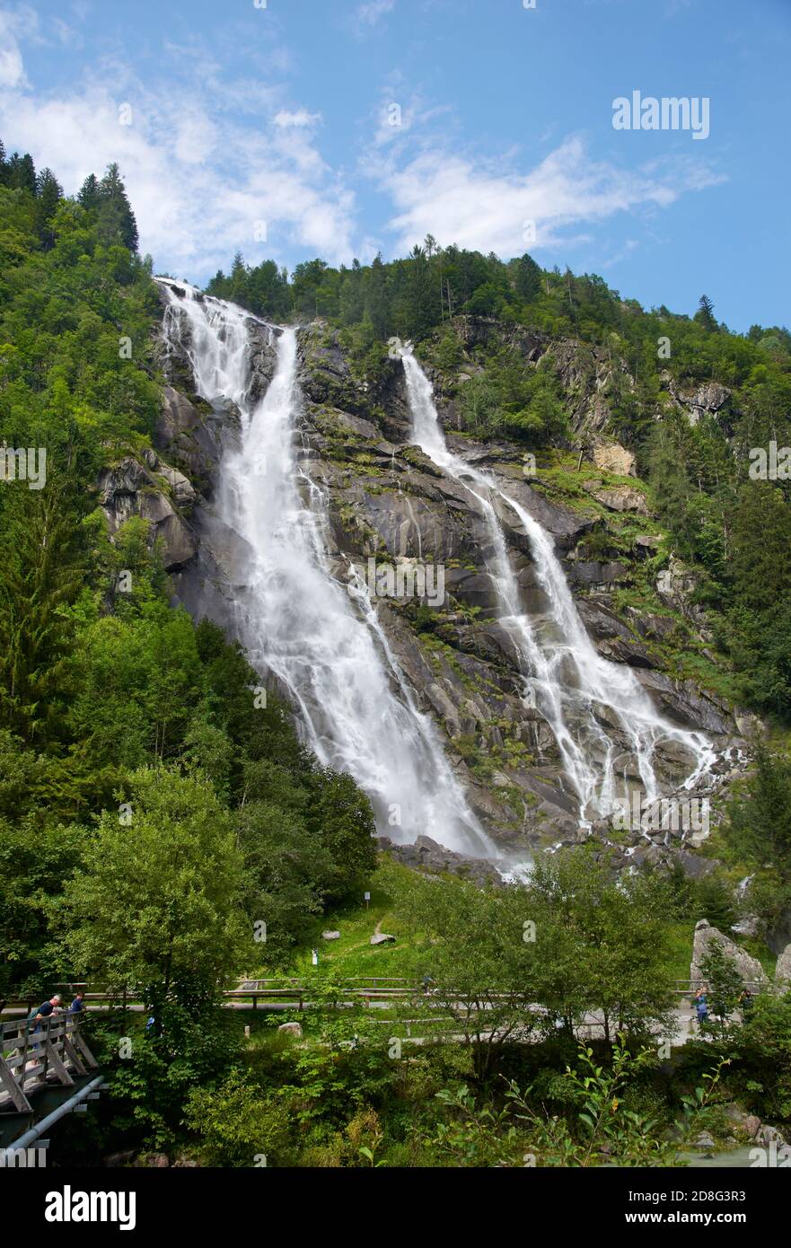 Carisolo, Val di Genova (Tn), le cascate Nardis Stock Photo - Alamy