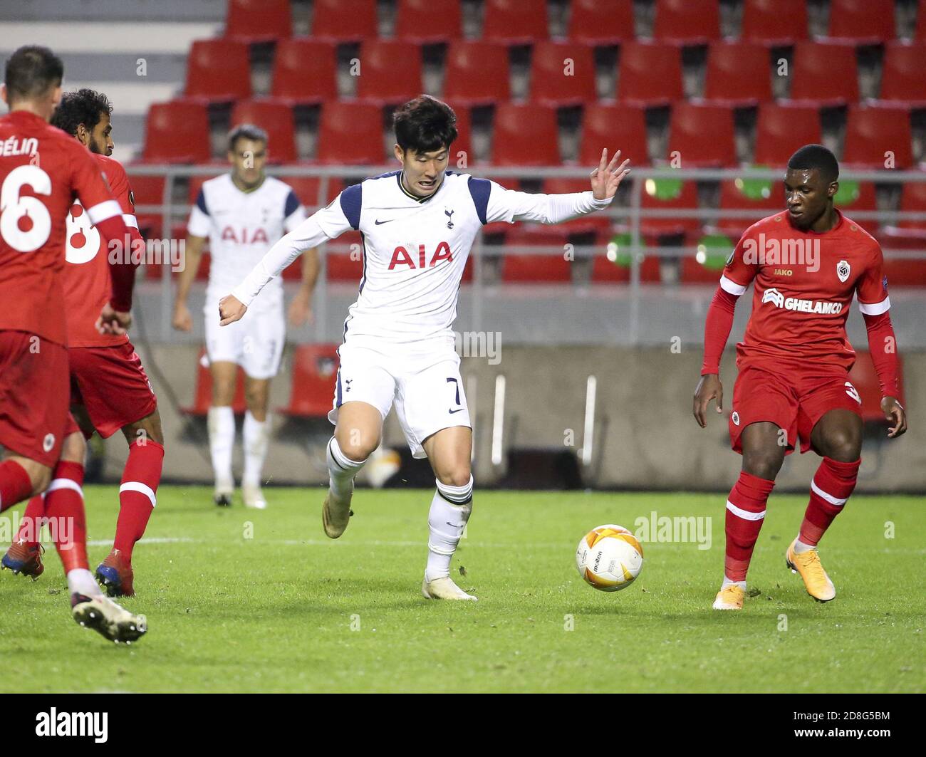 Heung min son shirt hi-res stock photography and images - Alamy