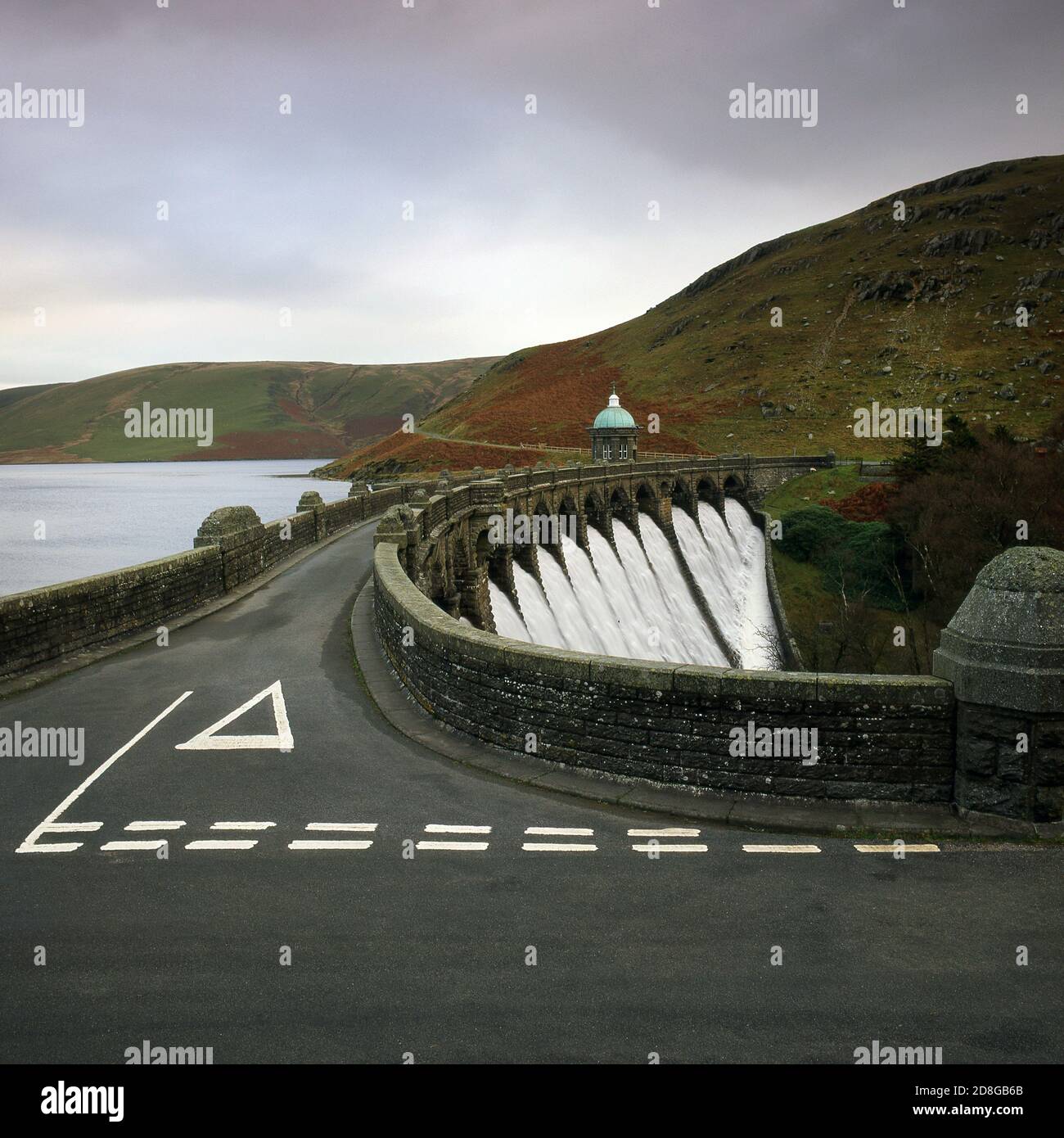Garreg ddu dam hi-res stock photography and images - Alamy