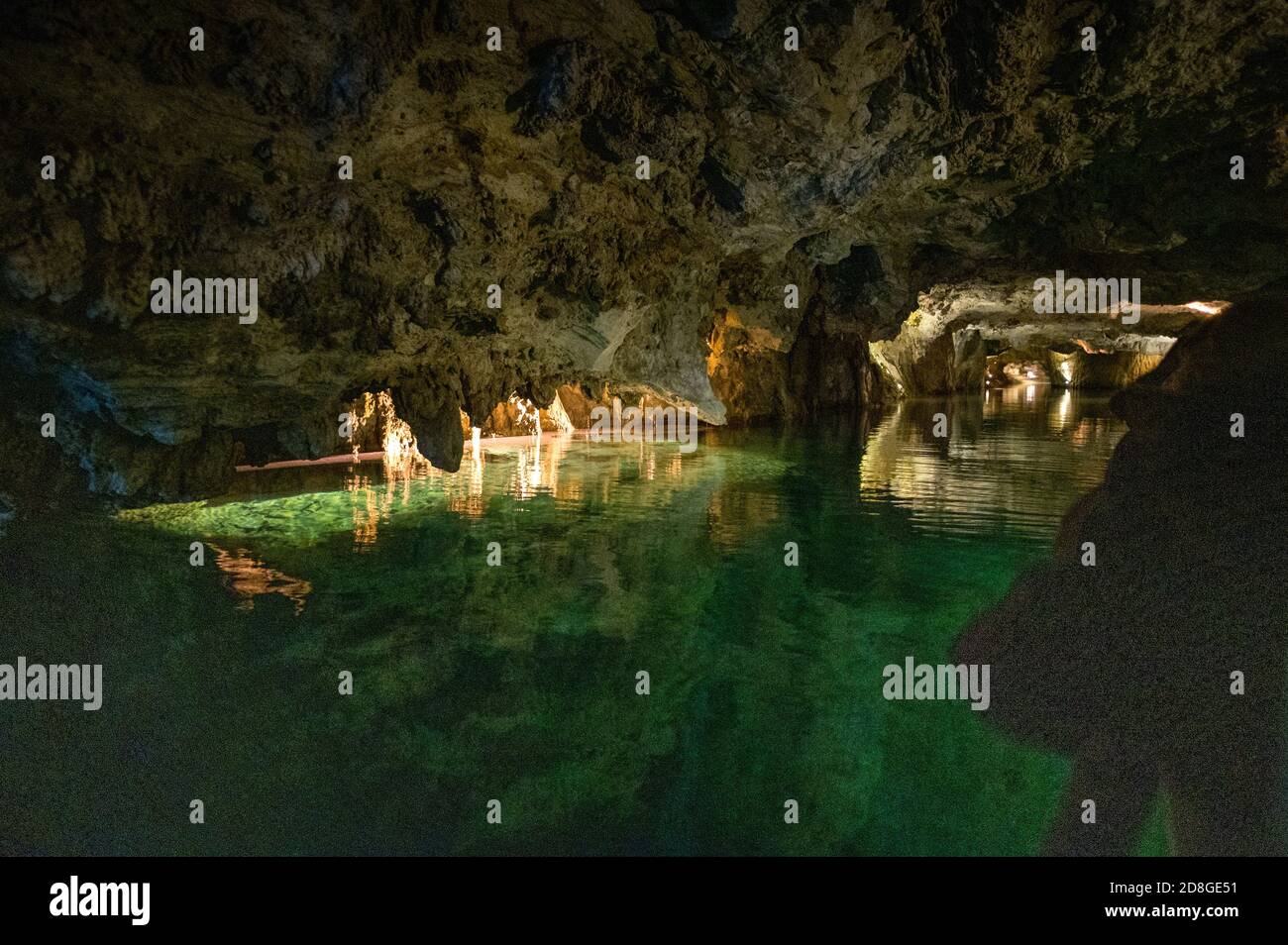 Lac souterrain hi-res stock photography and images - Alamy