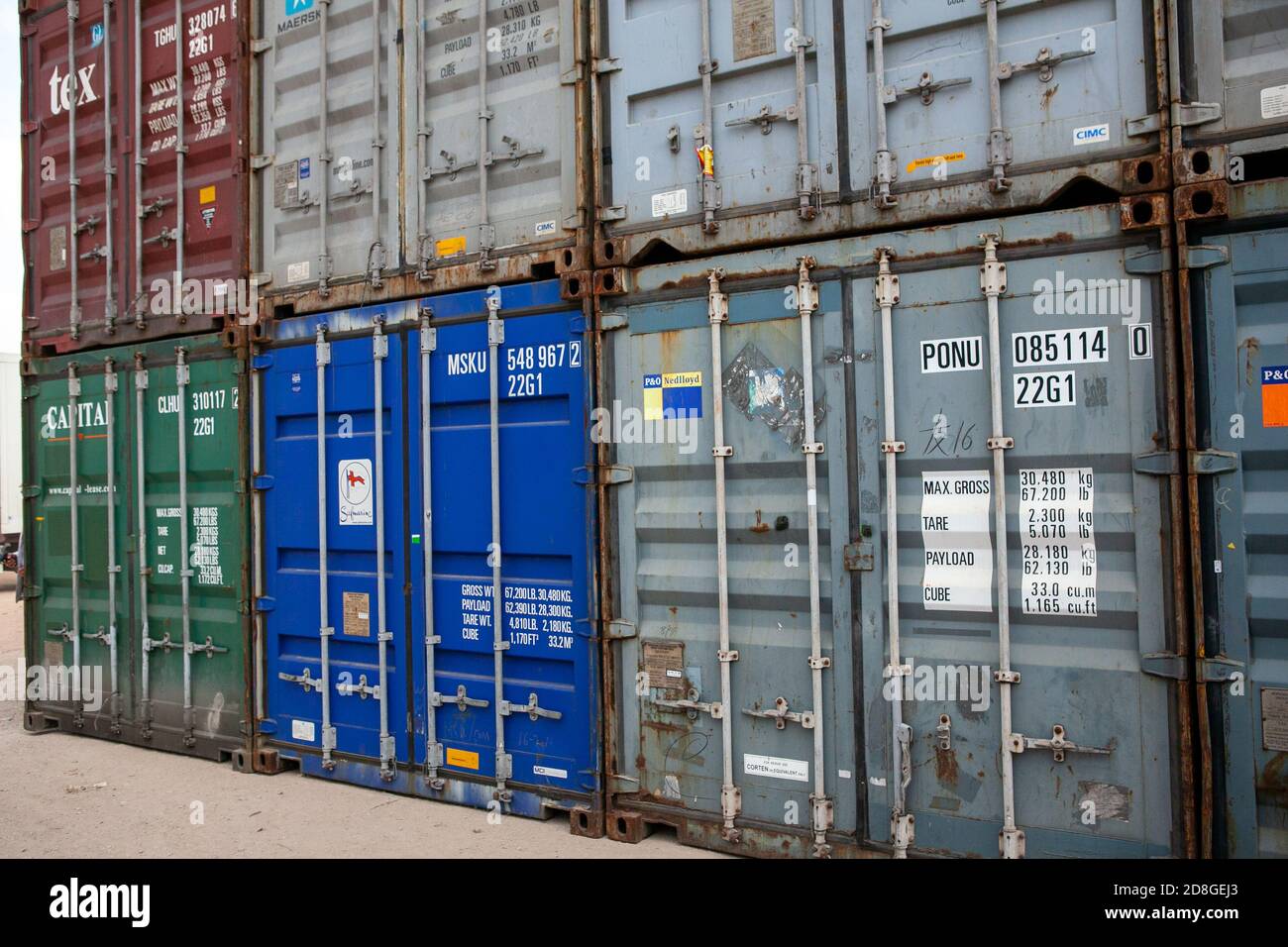 Shanghai container terminal hi-res stock photography and images - Alamy