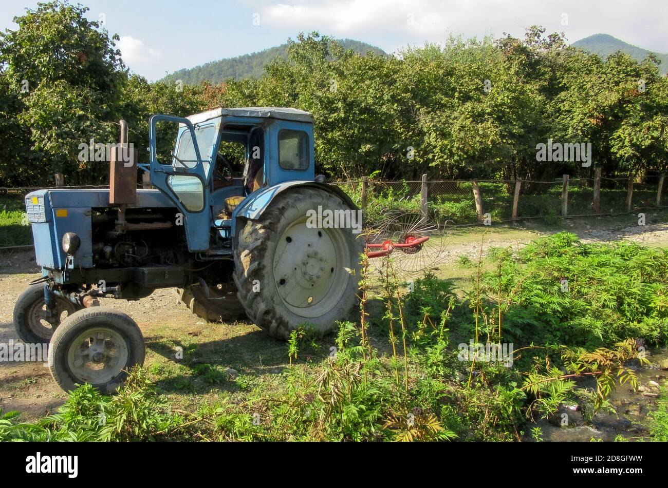 Russian tractor hi-res stock photography and images - Alamy