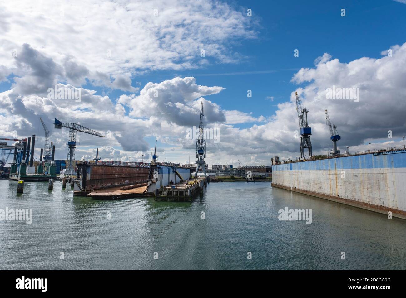 Empty Drydock High Resolution Stock Photography and Images - Alamy