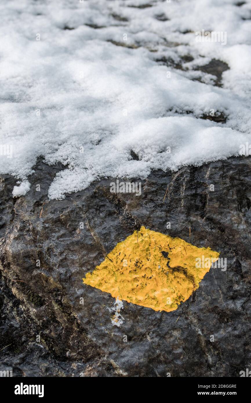 yellow swiss hiking trail sign Stock Photo - Alamy