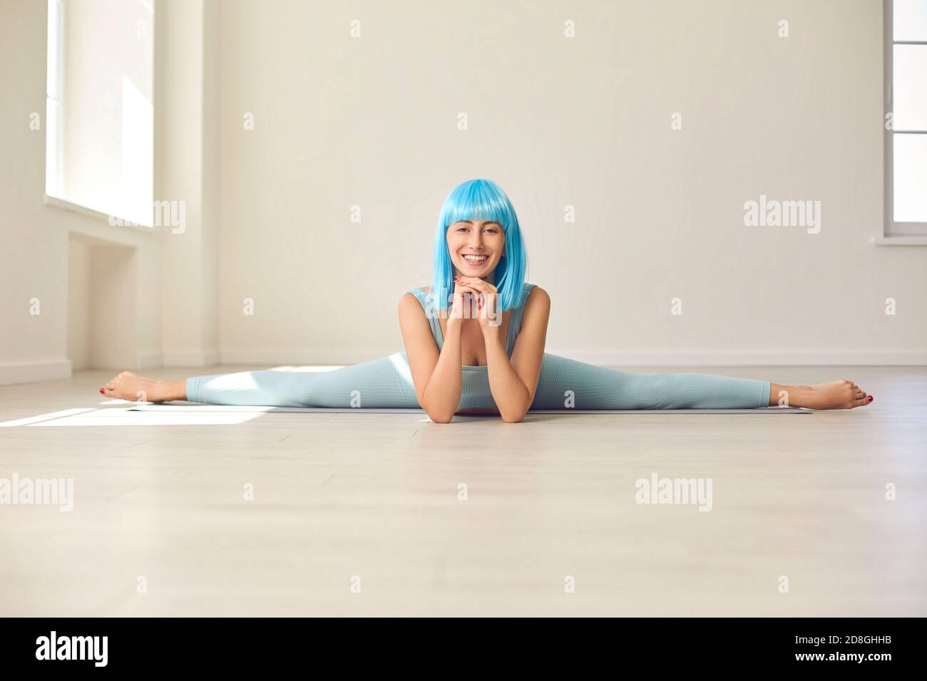 Straddle yoga hi-res stock photography and images - Alamy