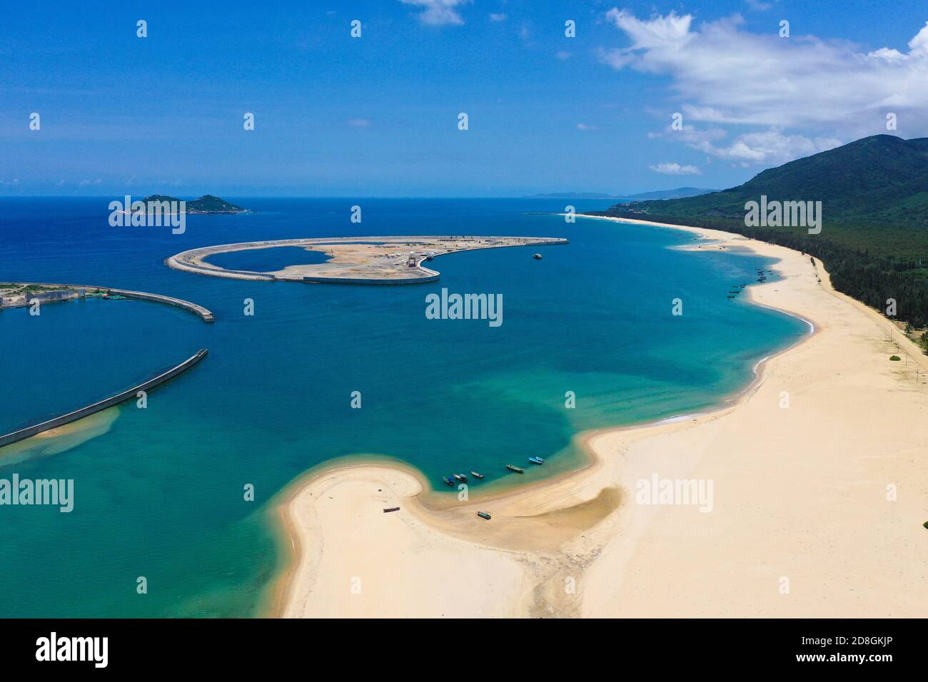 Riyue bay hainan hi-res stock photography and images - Alamy