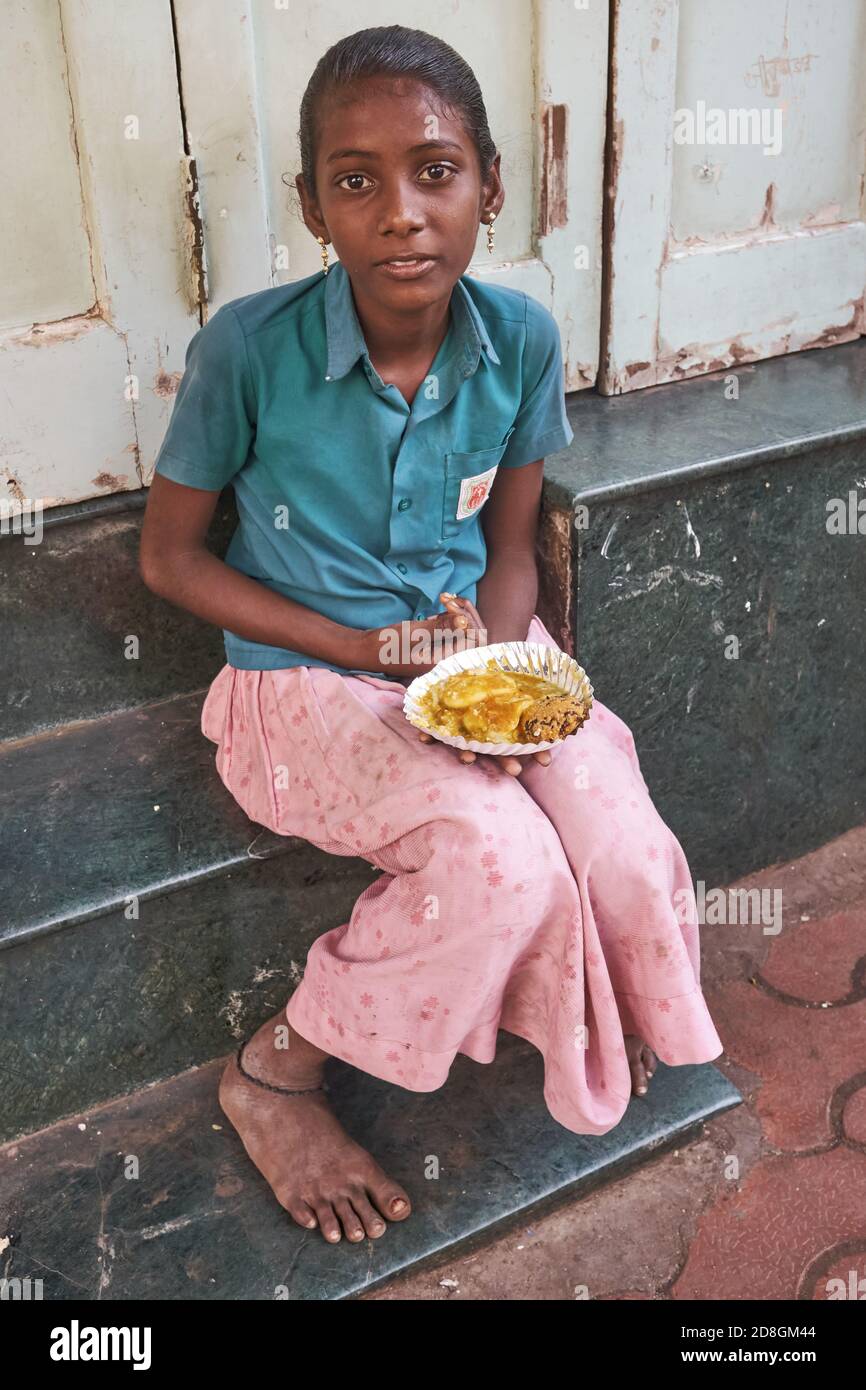 Beggar girl hi-res stock photography and images - Alamy