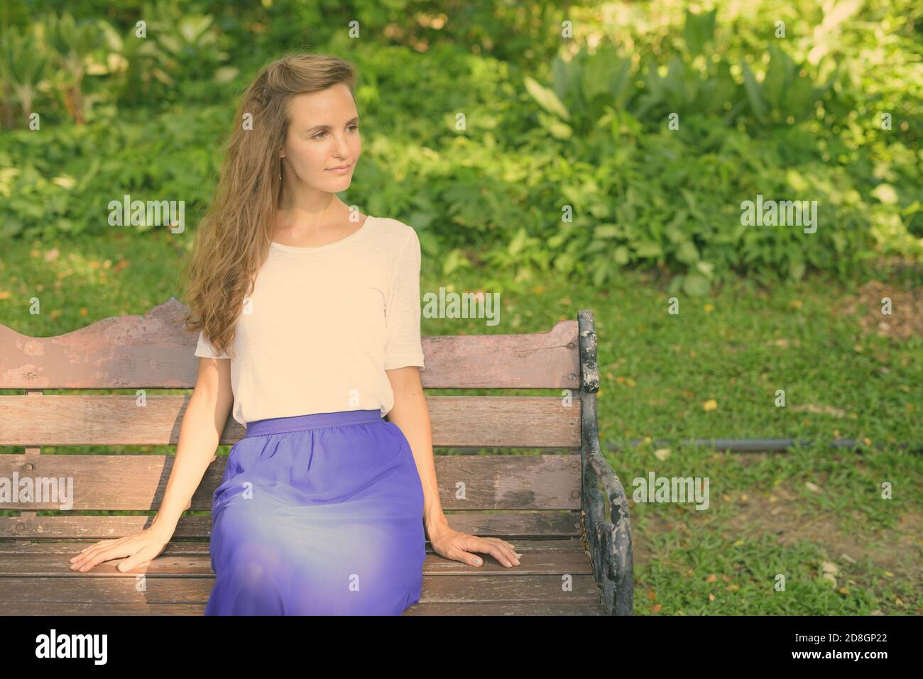 Thinking bench hi-res stock photography and images - Alamy
