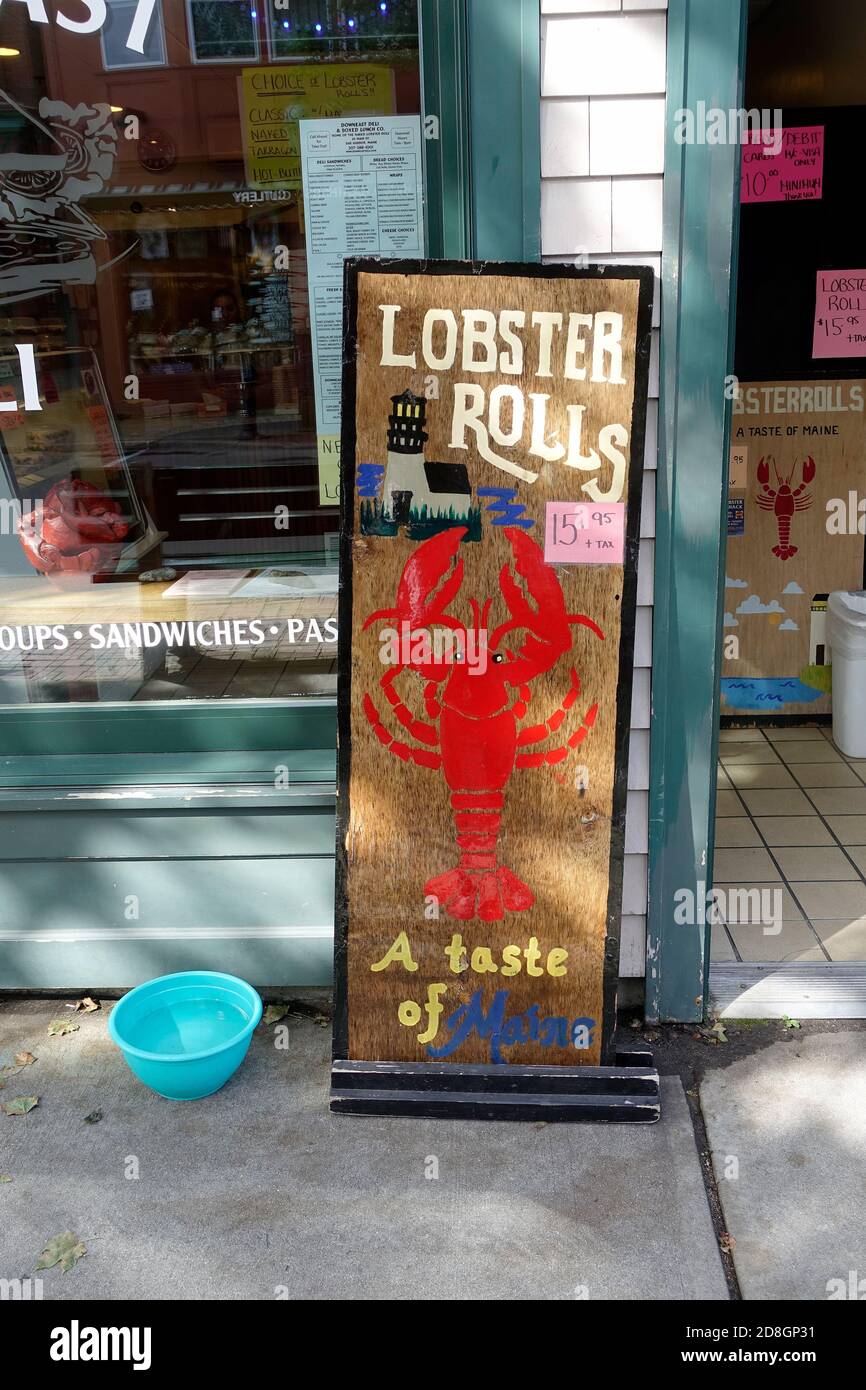 Lobster roll hi-res stock photography and images - Alamy