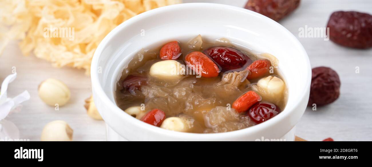 Silver ear soup hi-res stock photography and images - Alamy