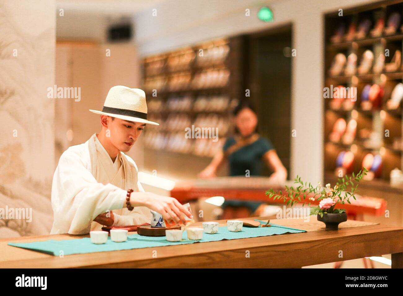 A young person wears Hanfu，historical clothing styles of Han dynasty ...