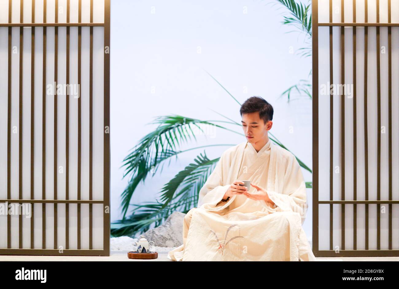 A young person wears Hanfu，historical clothing styles of Han dynasty ...