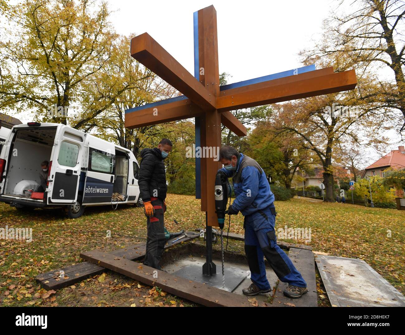 Cross of Reconciliation, designed by German Benedictine Abraham Fischer ...