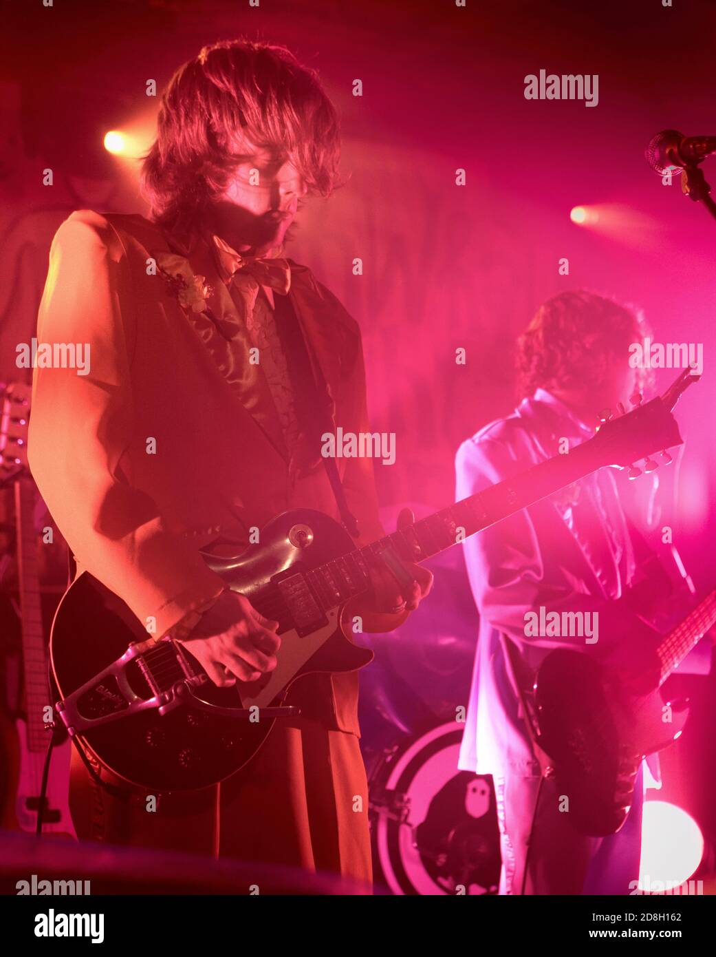 40 watt club hi-res stock photography and images - Alamy