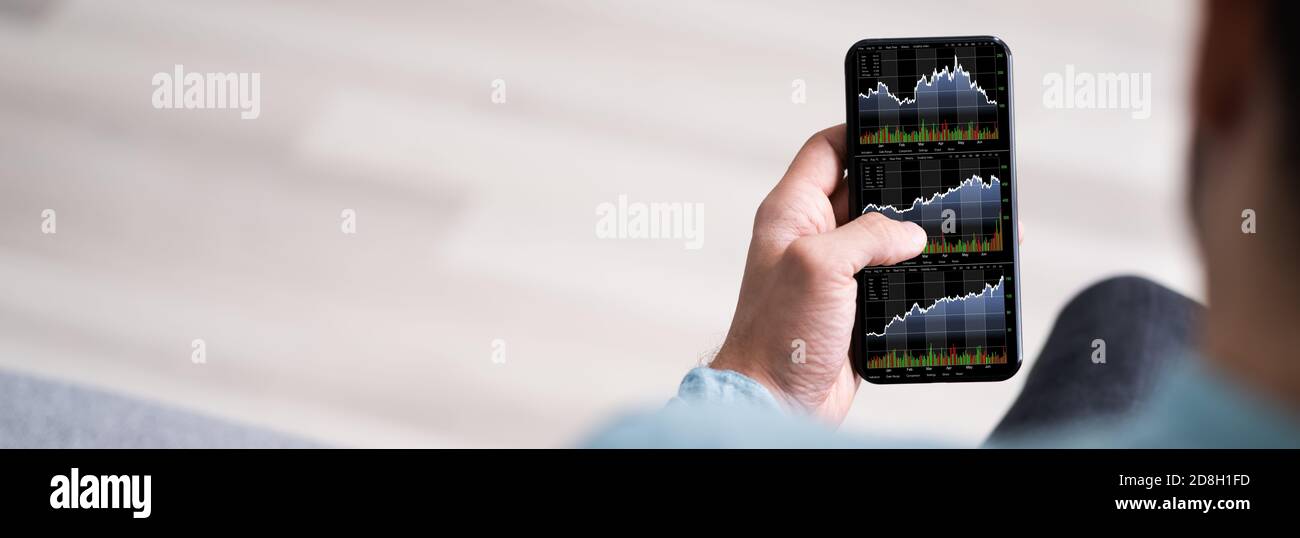 Stock broker phone hi-res stock photography and images - Alamy