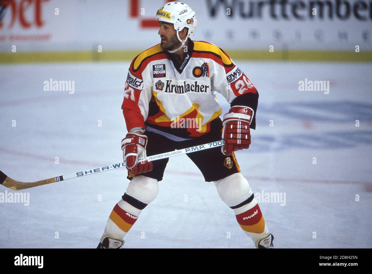 Canada national hockey team hi-res stock photography and images - Alamy