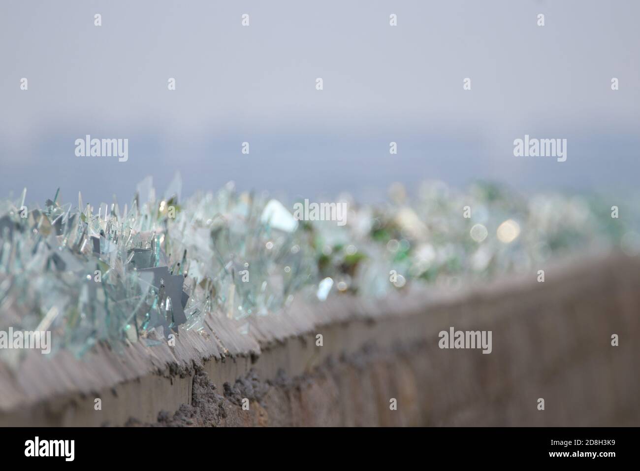 15 shards hi-res stock photography and images - Alamy