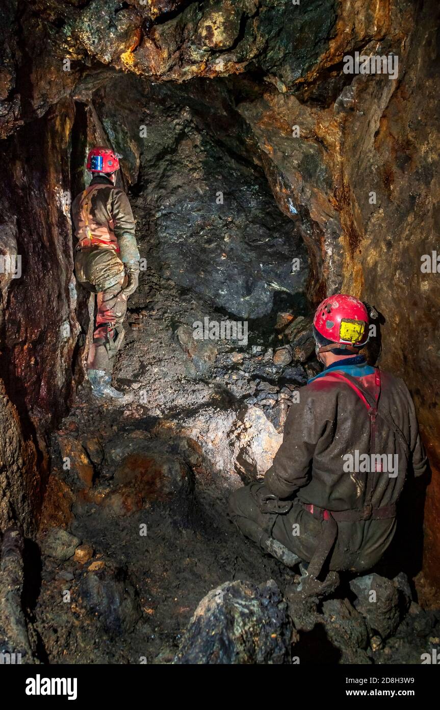 Large fall of shale from the strata above part-blocking a 'Cartgate' or ...