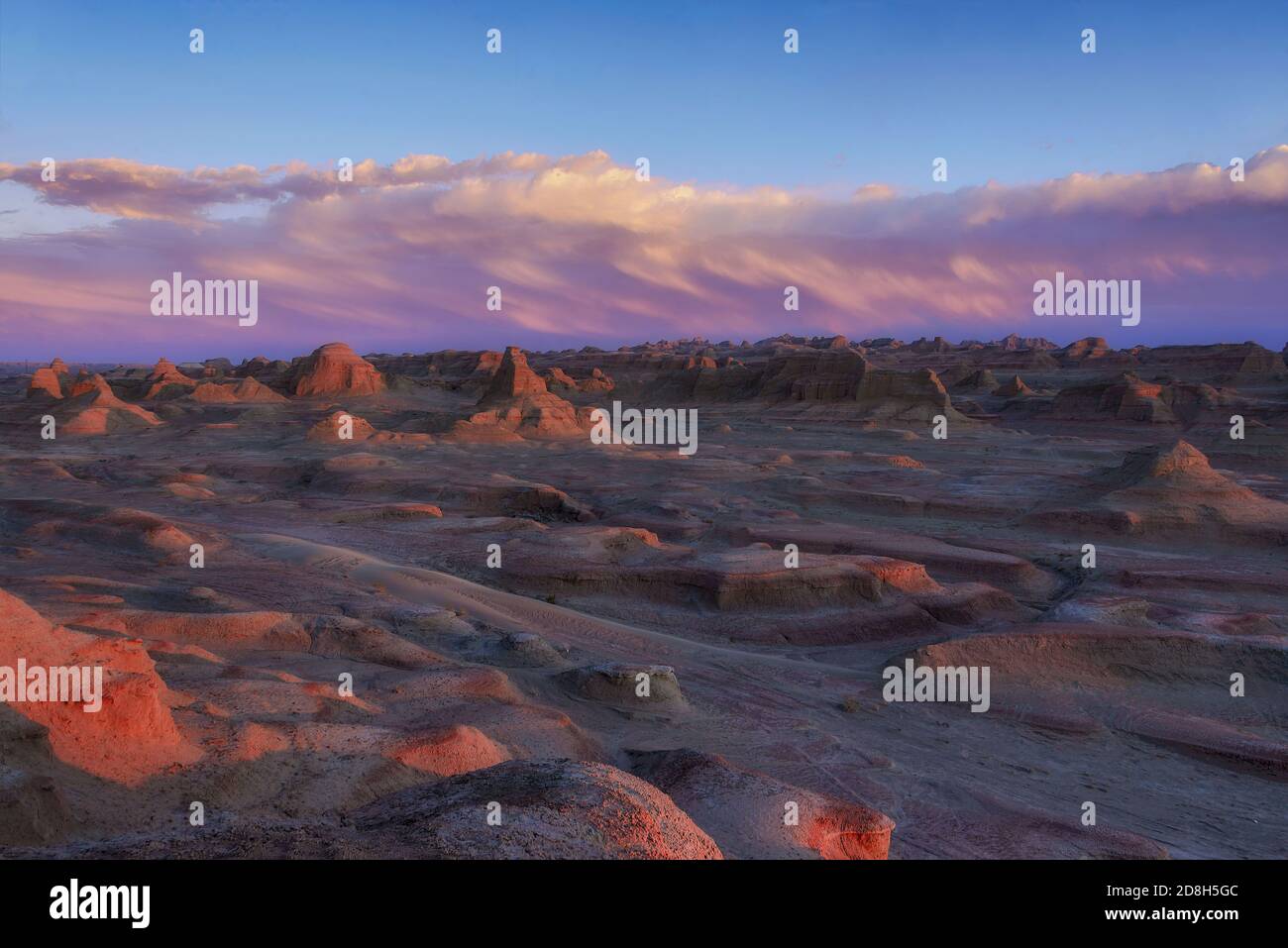 Karamay hi-res stock photography and images - Alamy