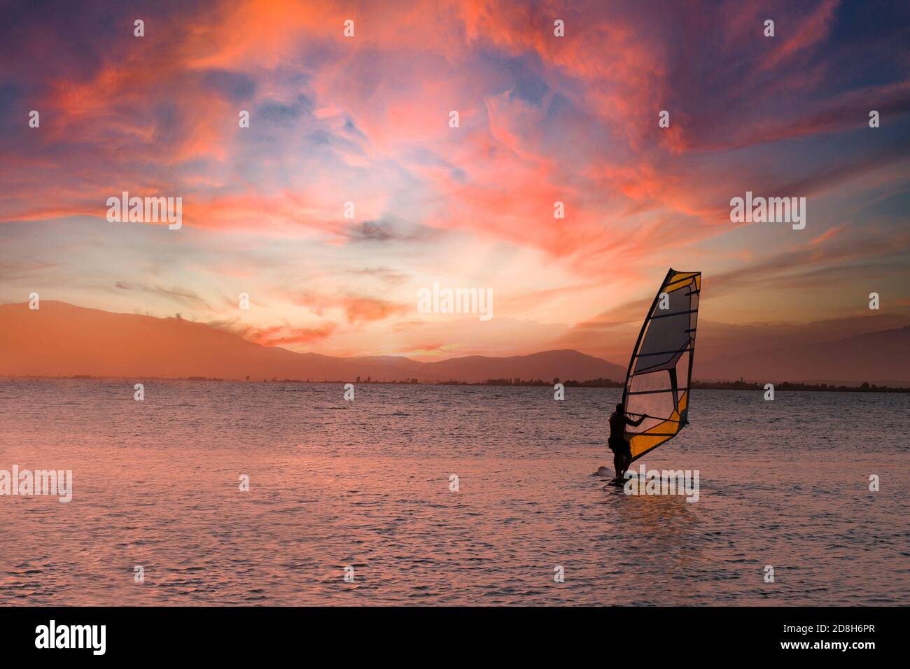 Windsurfer lifestyle hi-res stock photography and images - Alamy
